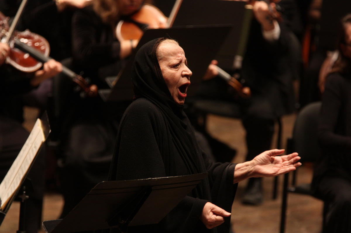 Opera singer Rosalind Elias, who made Broadway debut at 81, dead at 90