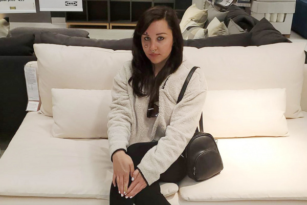 Amanda Bynes clears Instagram, rebrands as Matte Black Online Store